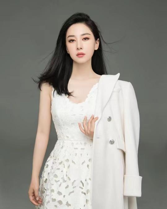 JJ Jia Xiaochen brings her daughter Xiaofandou's surprise debut. Behind ...