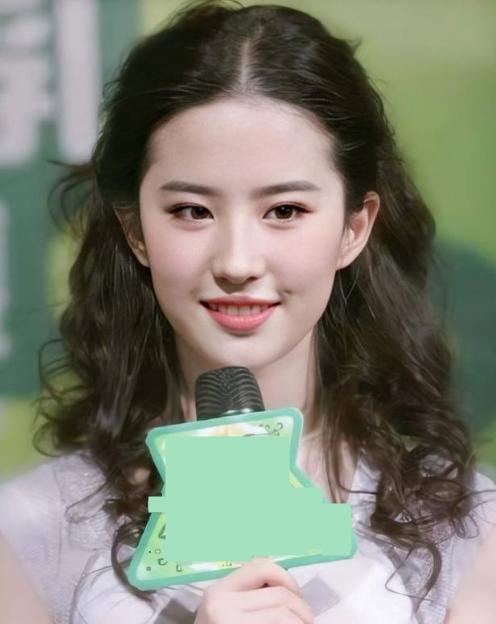 10 rare old photos of Liu Yifei's face, if you have seen them all ...