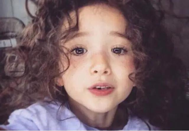 The Russian mother, the Chinese mixed-race girl who gave birth, was ...