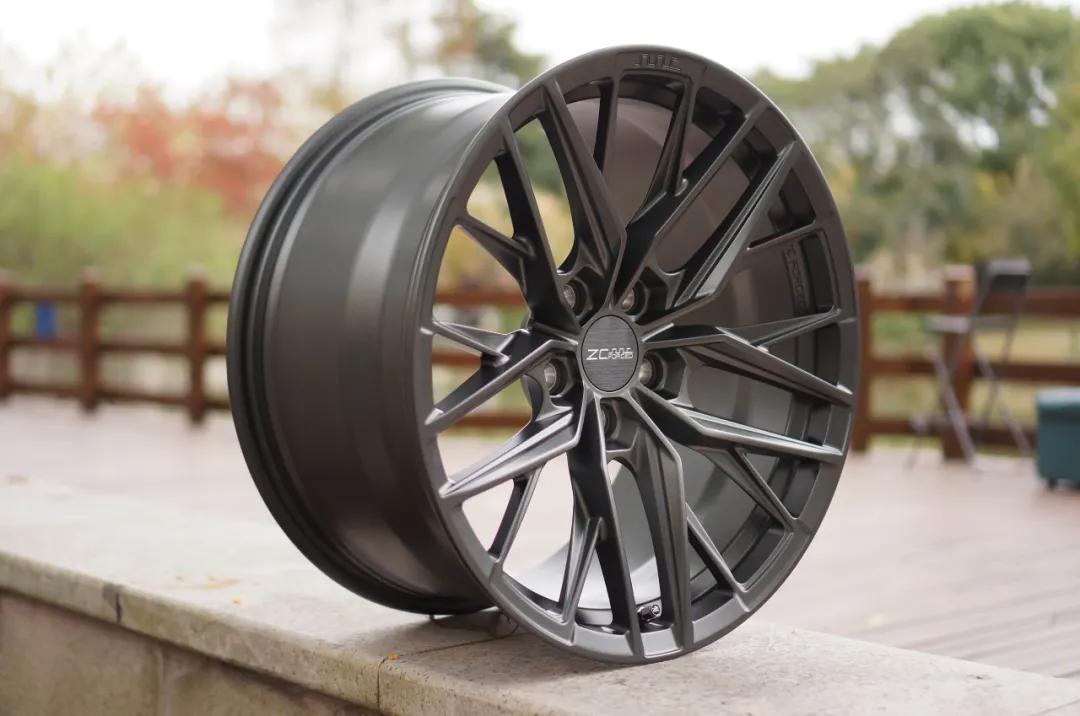 Re-engraving BLACKWING, Cadillac CT5 modified ZCFORGED 19-inch VS6 ...