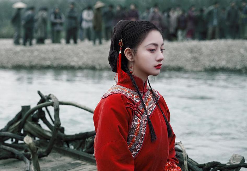 Born in the Internet, she plays famous scenes one after another. When ...