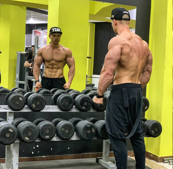 Low body fat body, more visual impact, 5 classic chest training ...