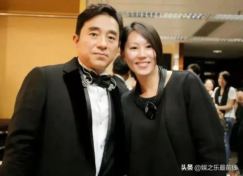 57-year-old male singer Lu Fang, a middle-aged female, is full of ...