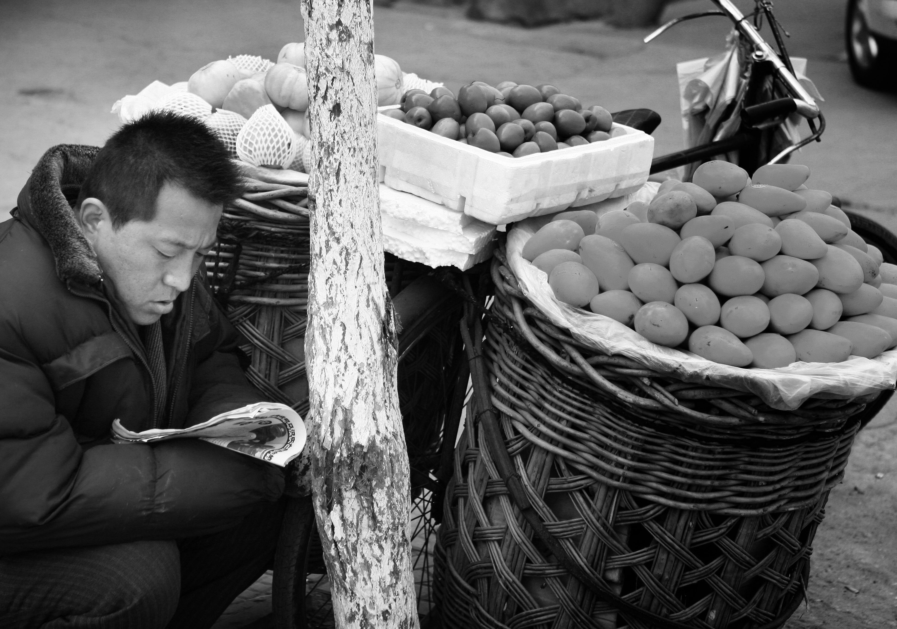 On the Humanistic Feelings in Liu Xiangyang's Documentary Photography ...