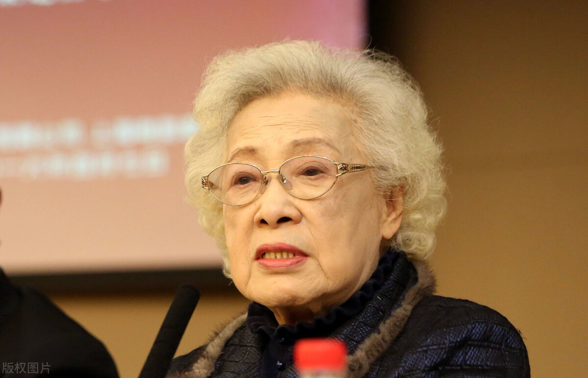 "The most beautiful 100-year-old movie star" Qin Yi: Won the Lifetime ...
