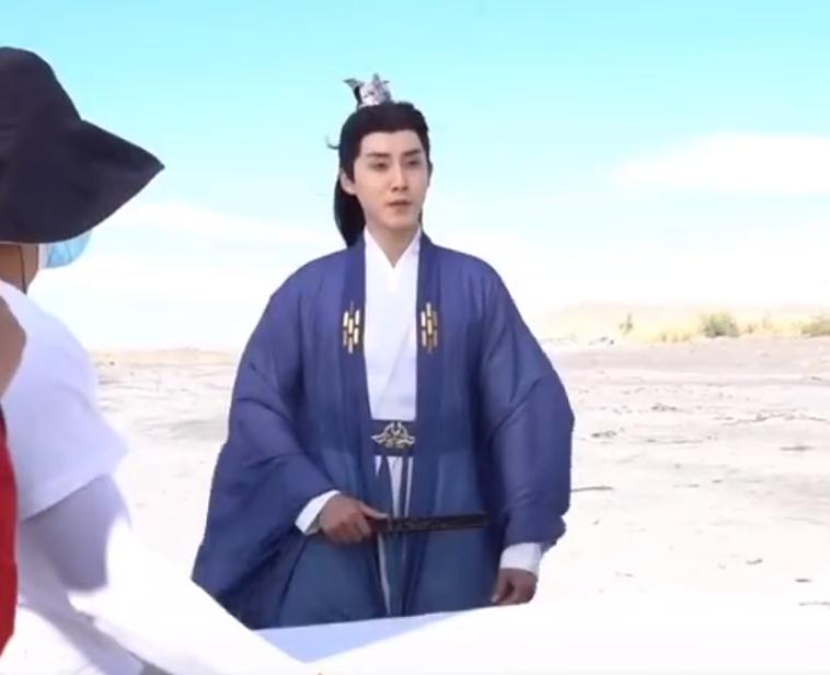 "Agarwood like crumbs" transition picture, Cheng Yi and Zhang Rui look ...