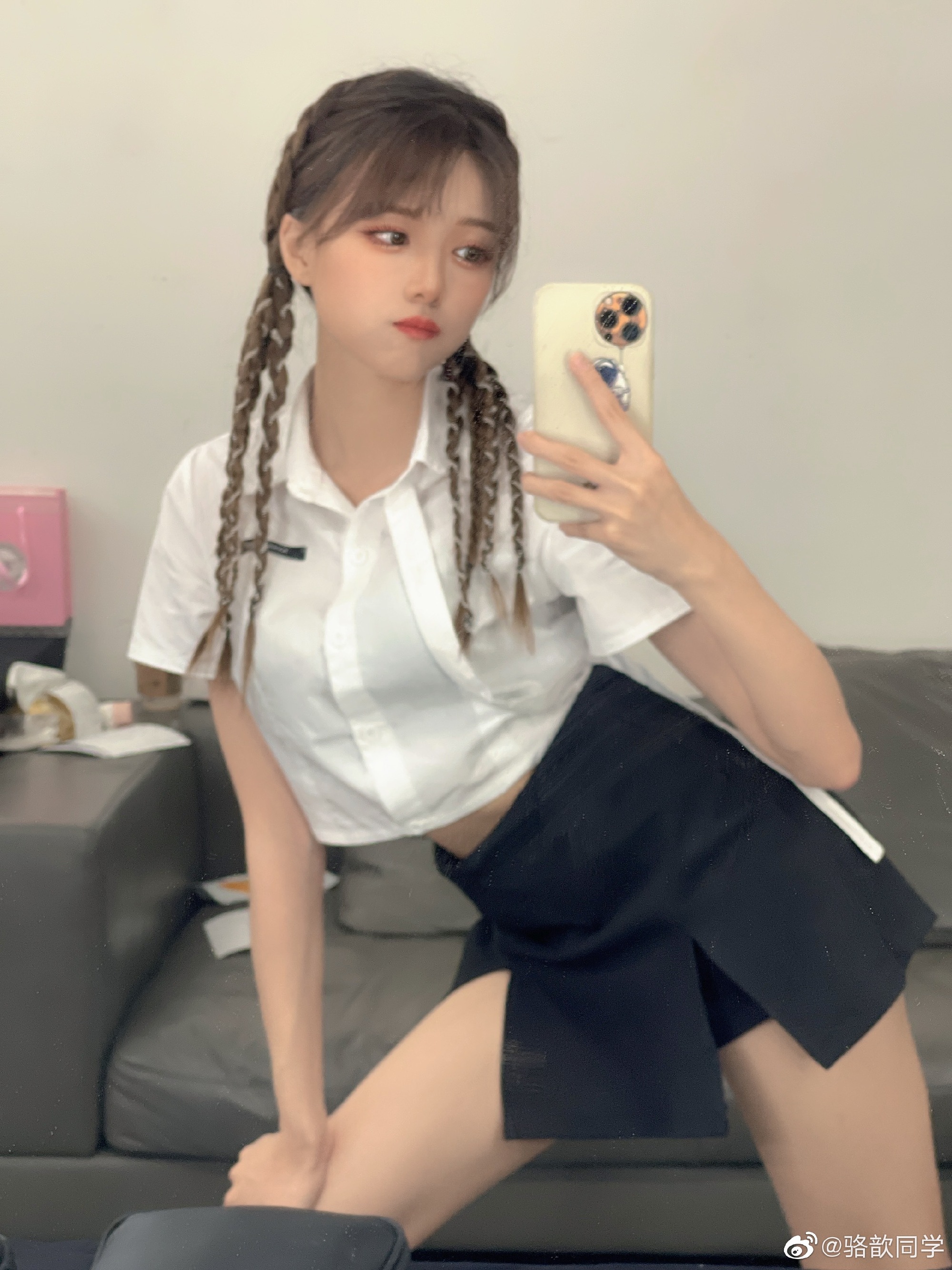 LPL host Luo Xin's uniform temptation attracts hot discussion from ...