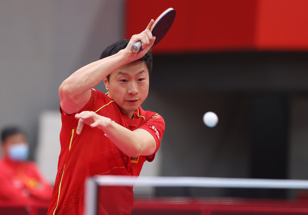 Ma Long made a good start, defeated 18-year-old Xiang Peng 4-1 in the ...