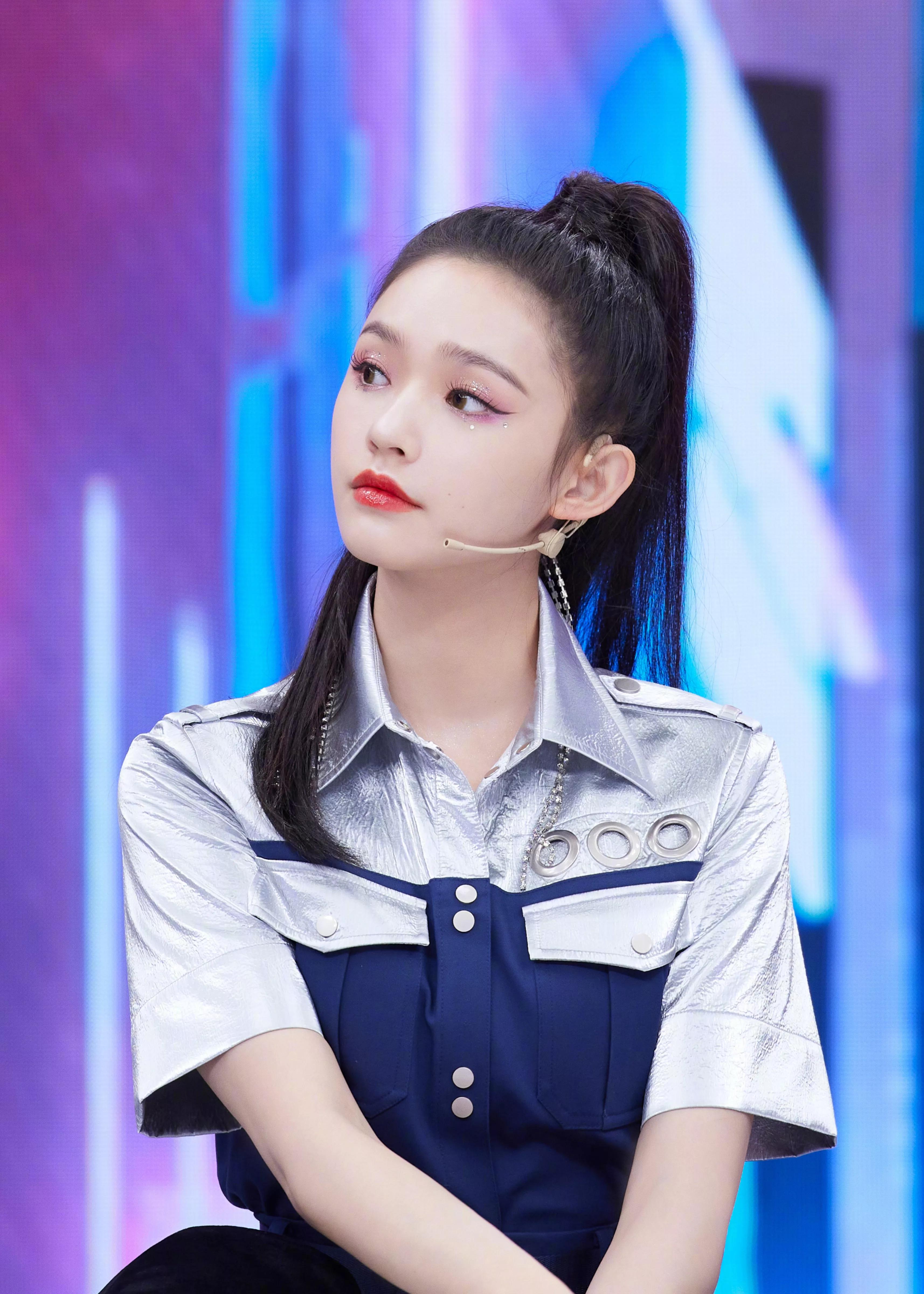 Lin Yun's photo, youthful and beautiful, sweet and lovely - iMedia