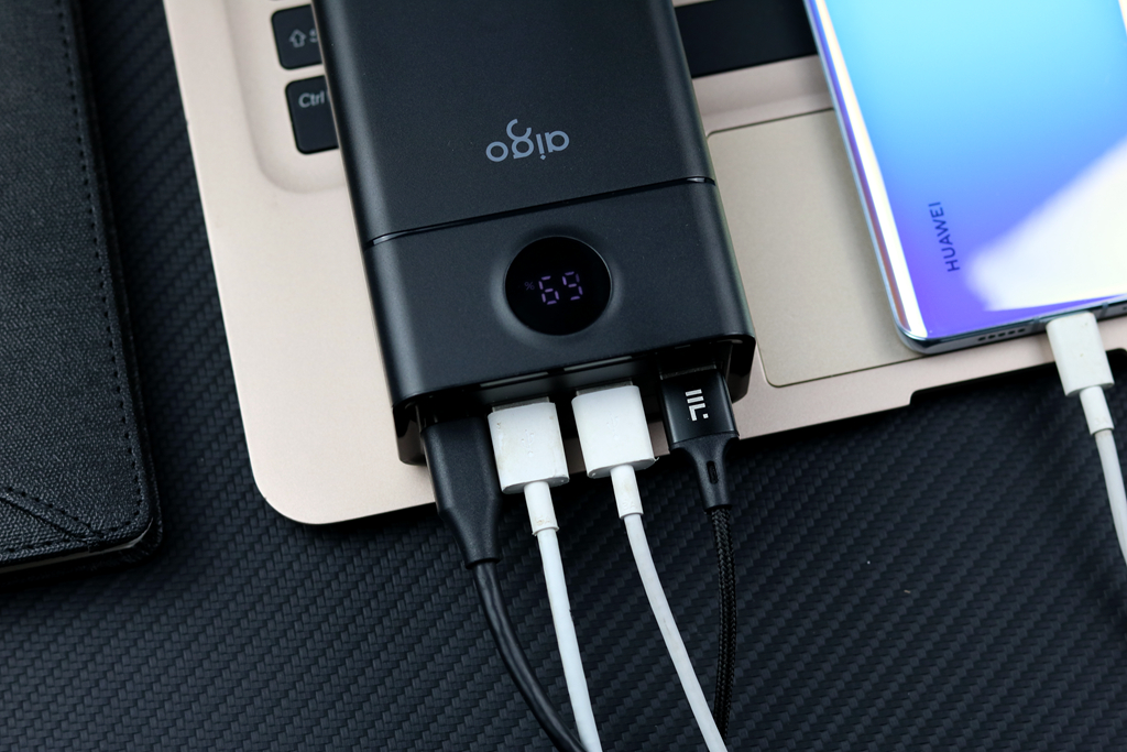 A "self-defense" power bank, aigo mobile power C40S evaluation, 22.5W ...