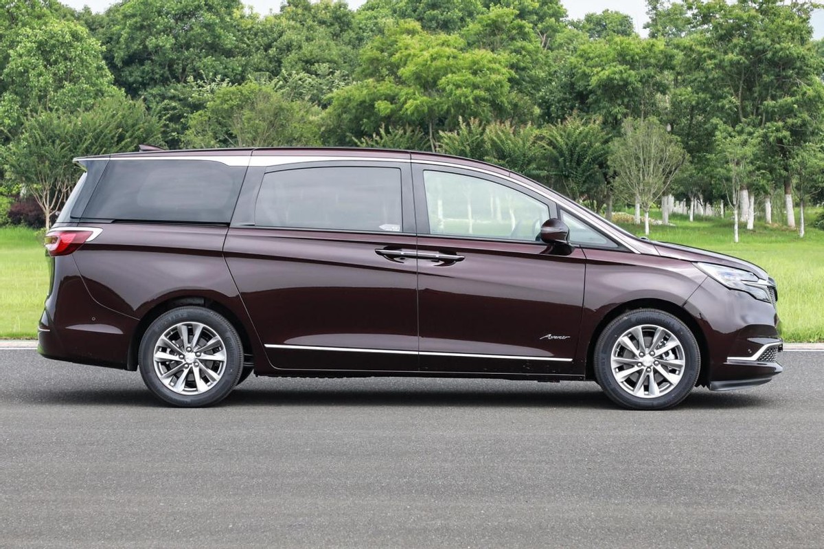 Experience the top configuration of Buick GL8, luxurious to the extreme ...