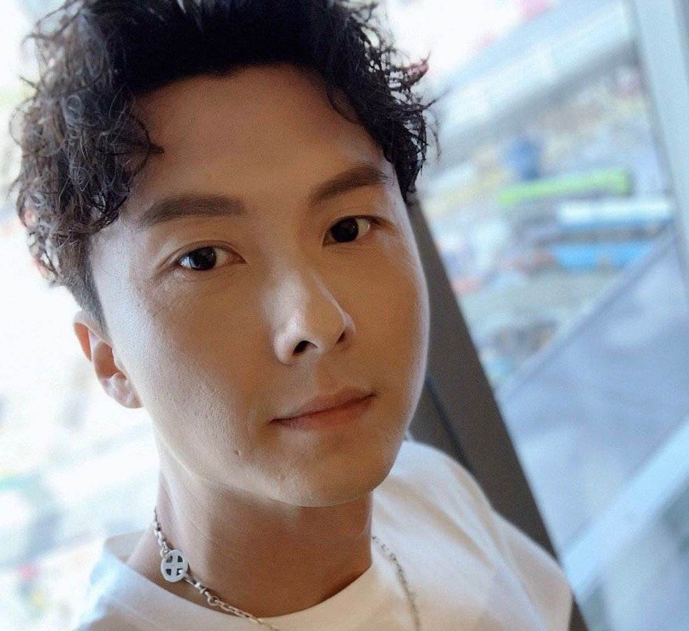 Wang Haoxin's 38th birthday has a photo of his abdominal muscles, his ...