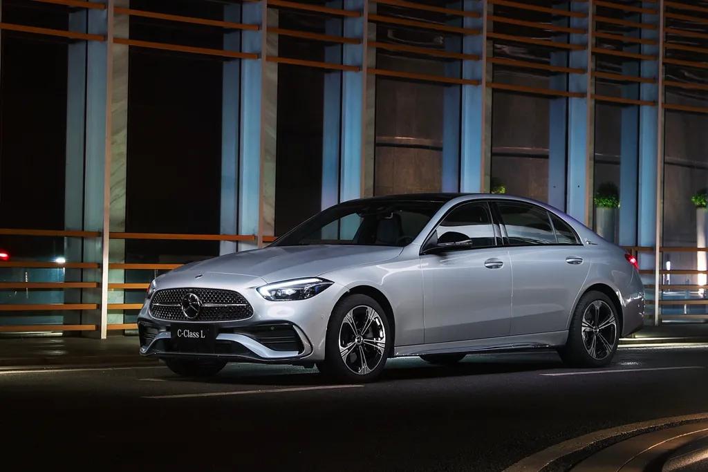 Lab test: Mercedes-Benz C260L with a wheelbase of nearly 3 meters, the ...