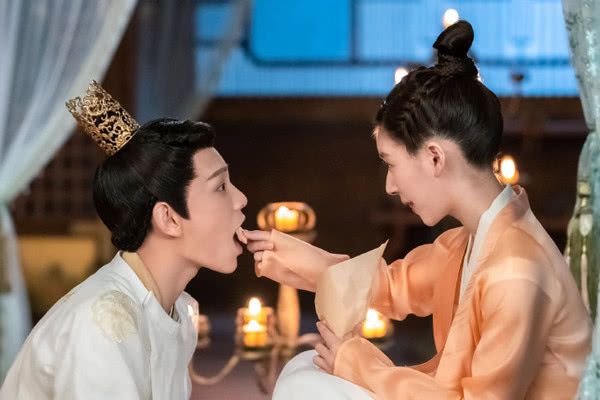 Chen Qianqian in rumors: Han Shuo dominates Chen Qianqian alone - iMedia