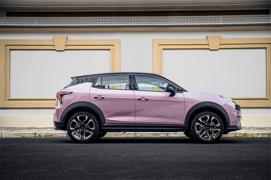 Is the Lynk & Co 06 Shero Pink Special Edition your favorite? - iMedia
