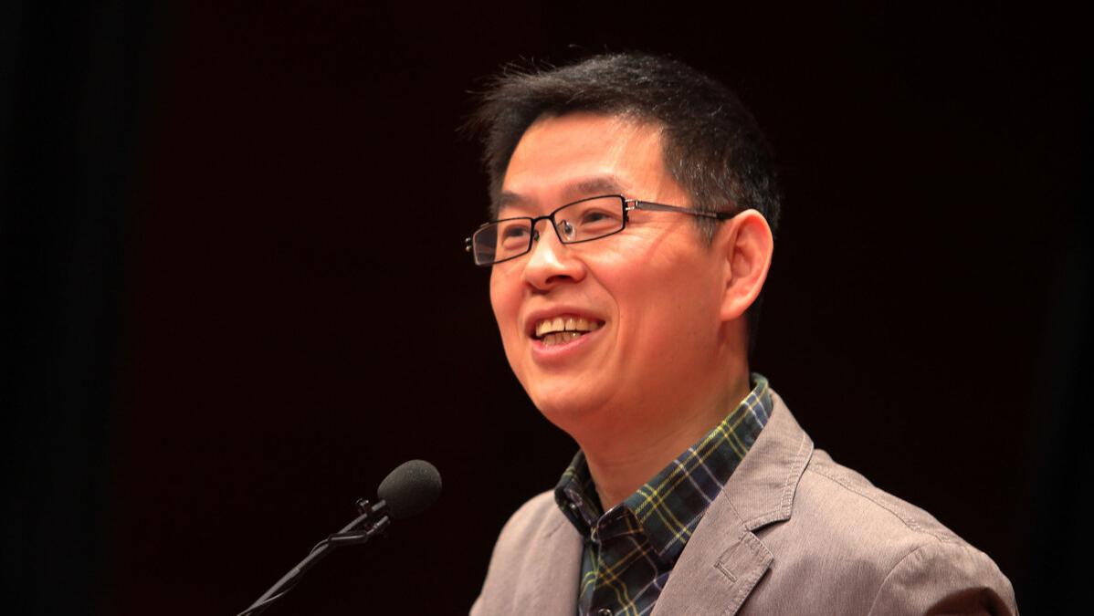 The well-known scholar Li Bo, although he likes to write poetry, but ...