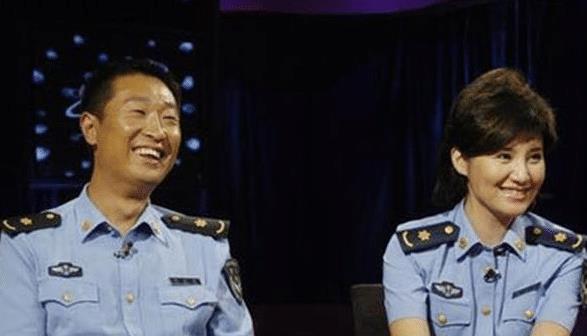 51-year-old Lin Yongjian and Niu Li had a party, his eyes were chaotic ...