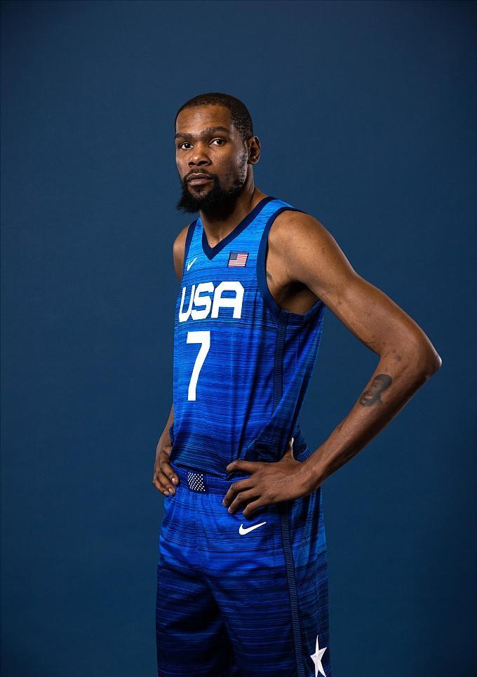 He is also a genius, in the same class as Durant, but often overlooked ...