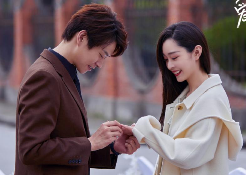 "Ideal Life" just ended, and Wei Daxun finished another new drama, and ...