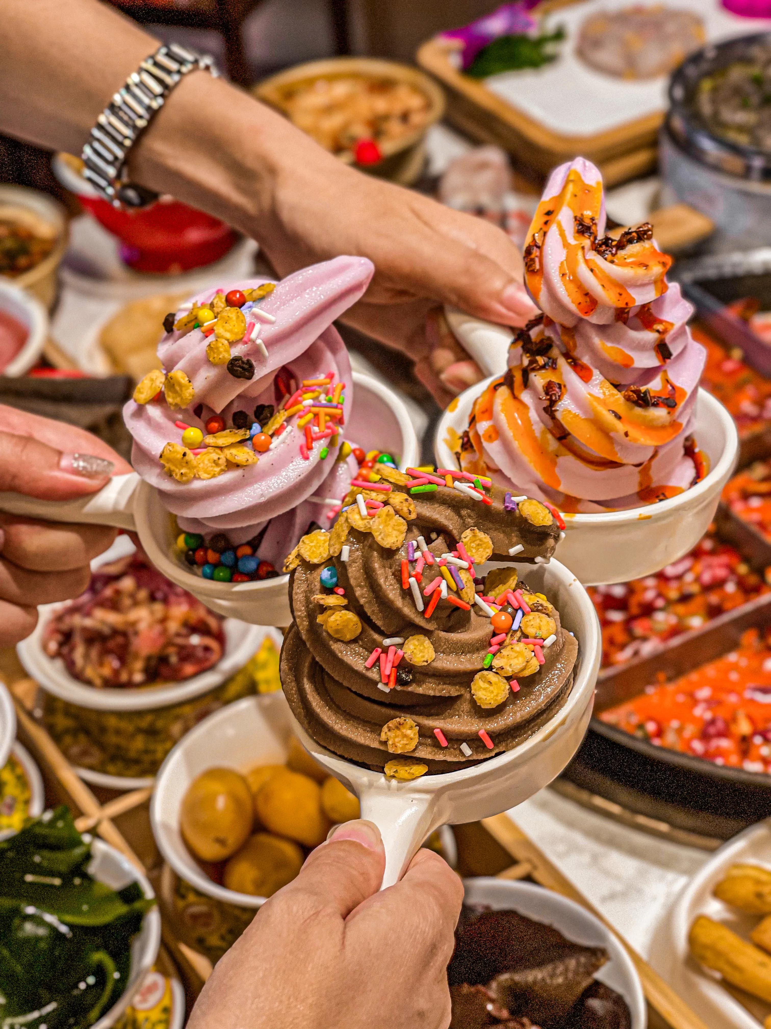 An authentic old hot pot in Chongqing that is so hot to cry‼️Ice tofu ...