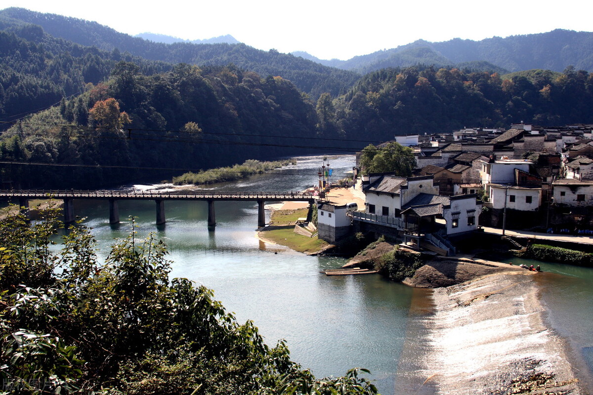 Wangkou Village-the place of "Hui Xiu Zhong Ling" on the side of ...