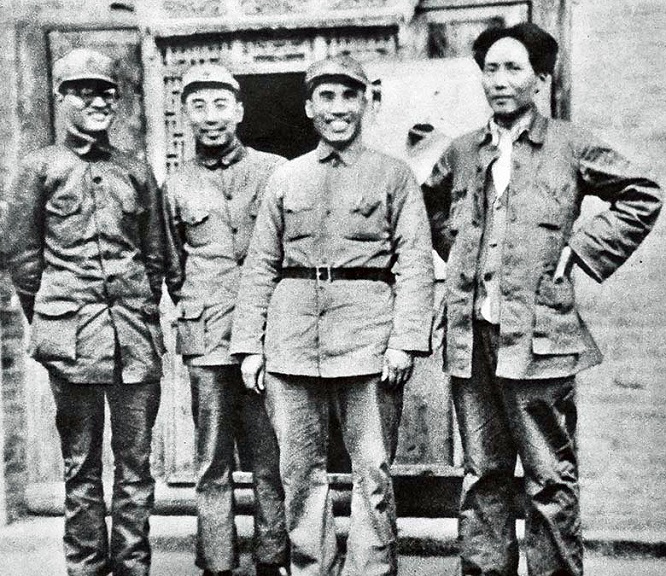 How did the important battle to win the Luding Bridge and get rid of ...