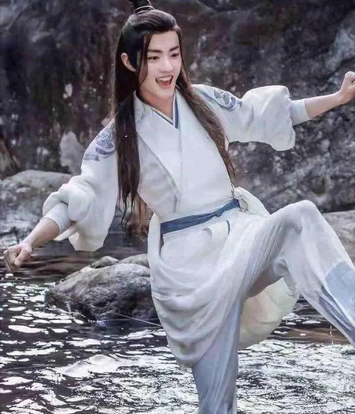 Xiao Zhan, congratulations on the second anniversary of the launch of ...