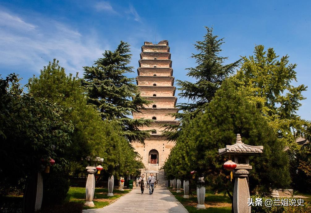 Xiangji Temple is a temple built to commemorate a great monk. Who is ...
