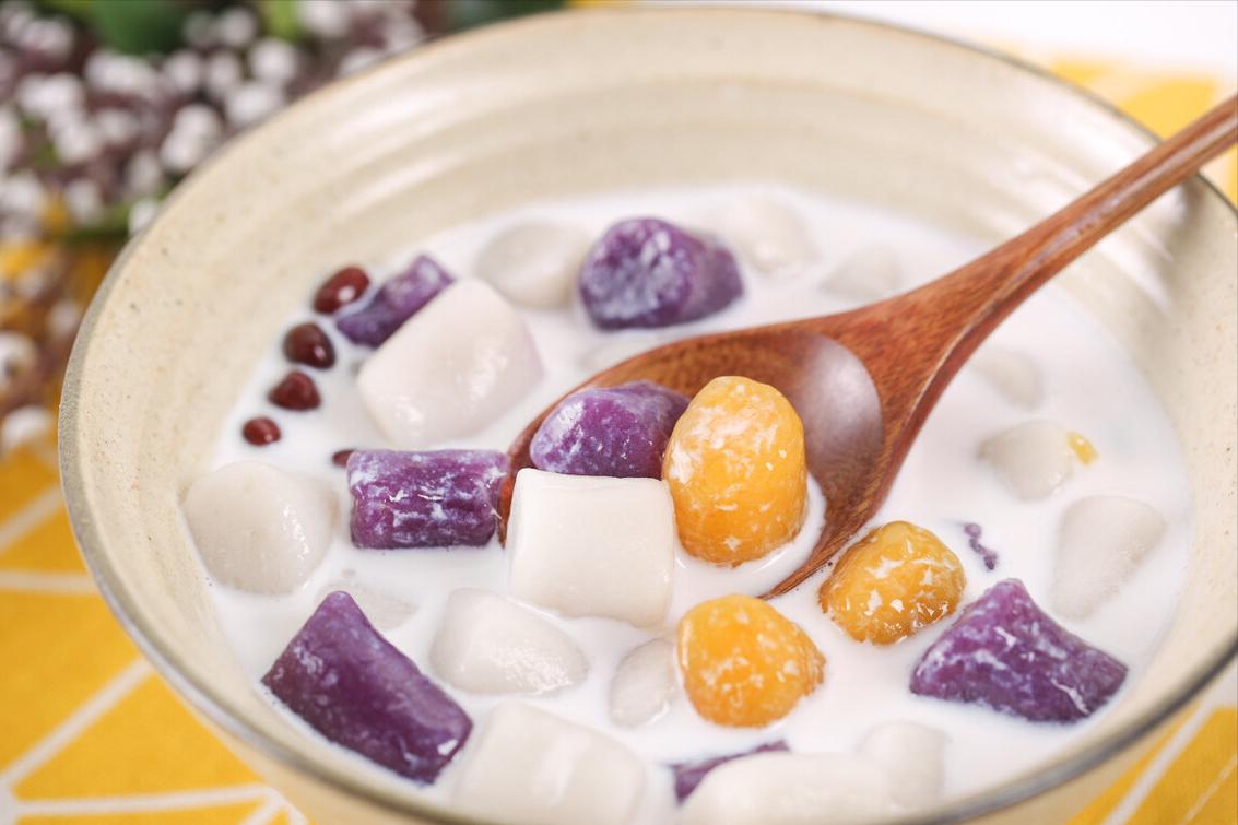 Homemade taro balls are very simple. They are soft and glutinous, not ...