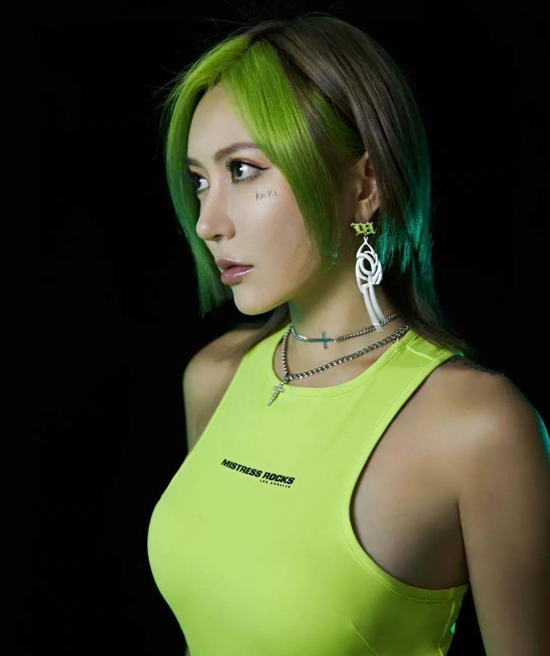 Stunning World Female DJ Li Yike - iMedia