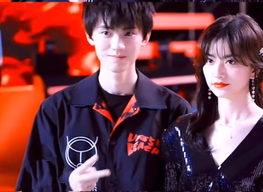 There is a kiss scene behind this pair - iMedia