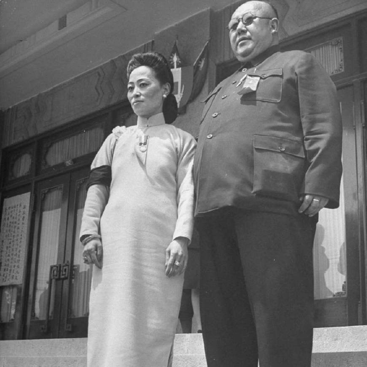 Ma Hongkui reviewed the situation and shipped 7 tons of gold abroad ...