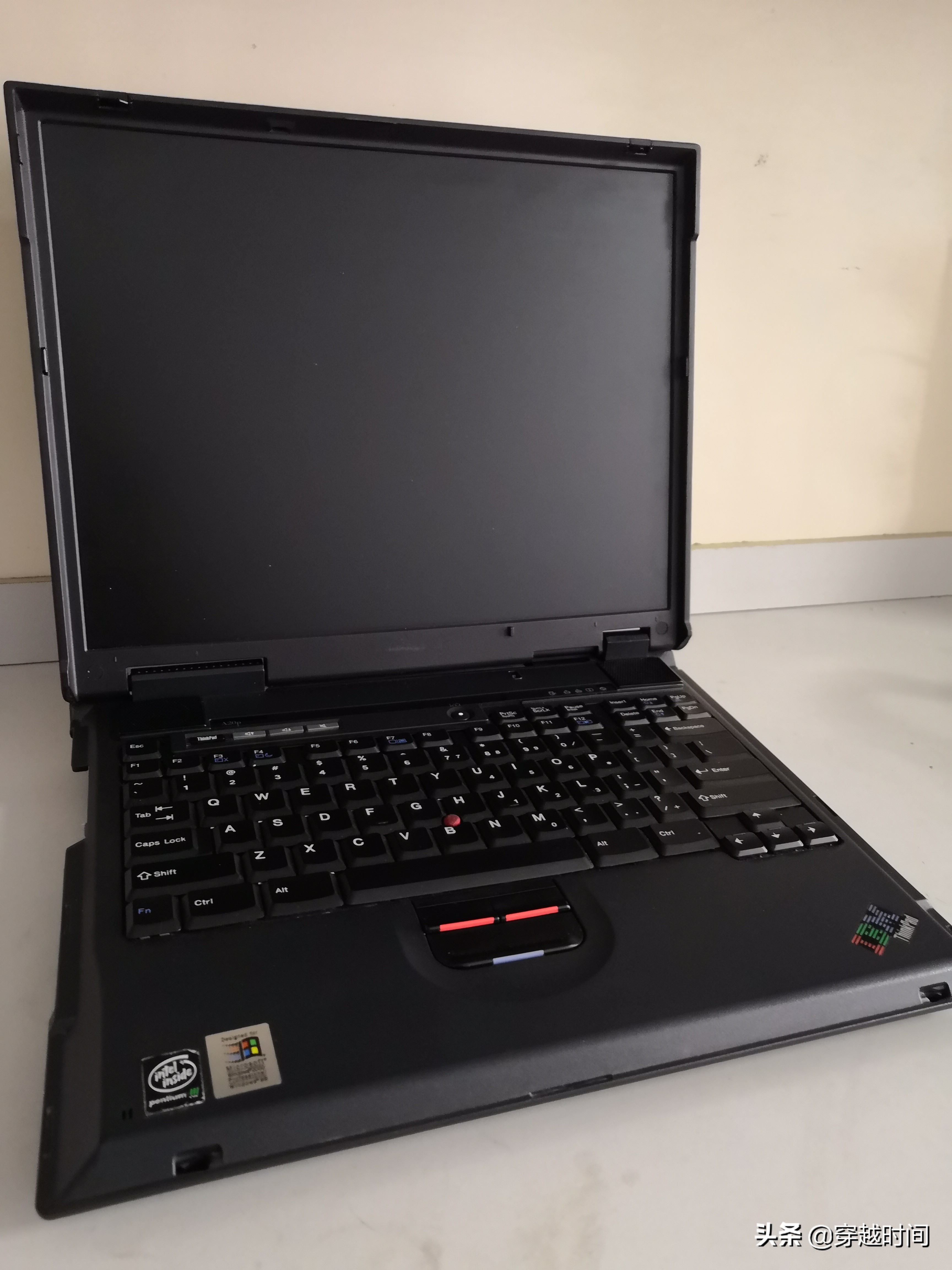 Traveling through time. Look at the IBM Titanium flagship notebook ...