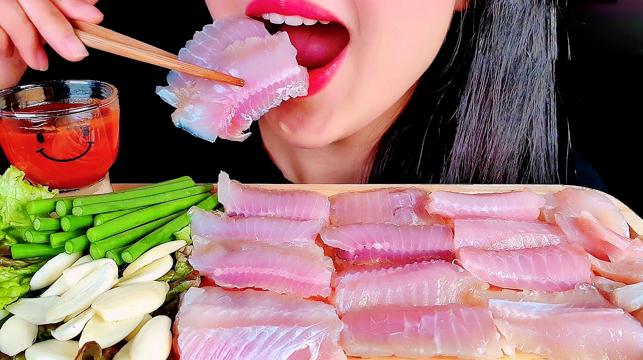 The famous Eskimo dish of pickled puffins, the "stinky" of ray fillets ...