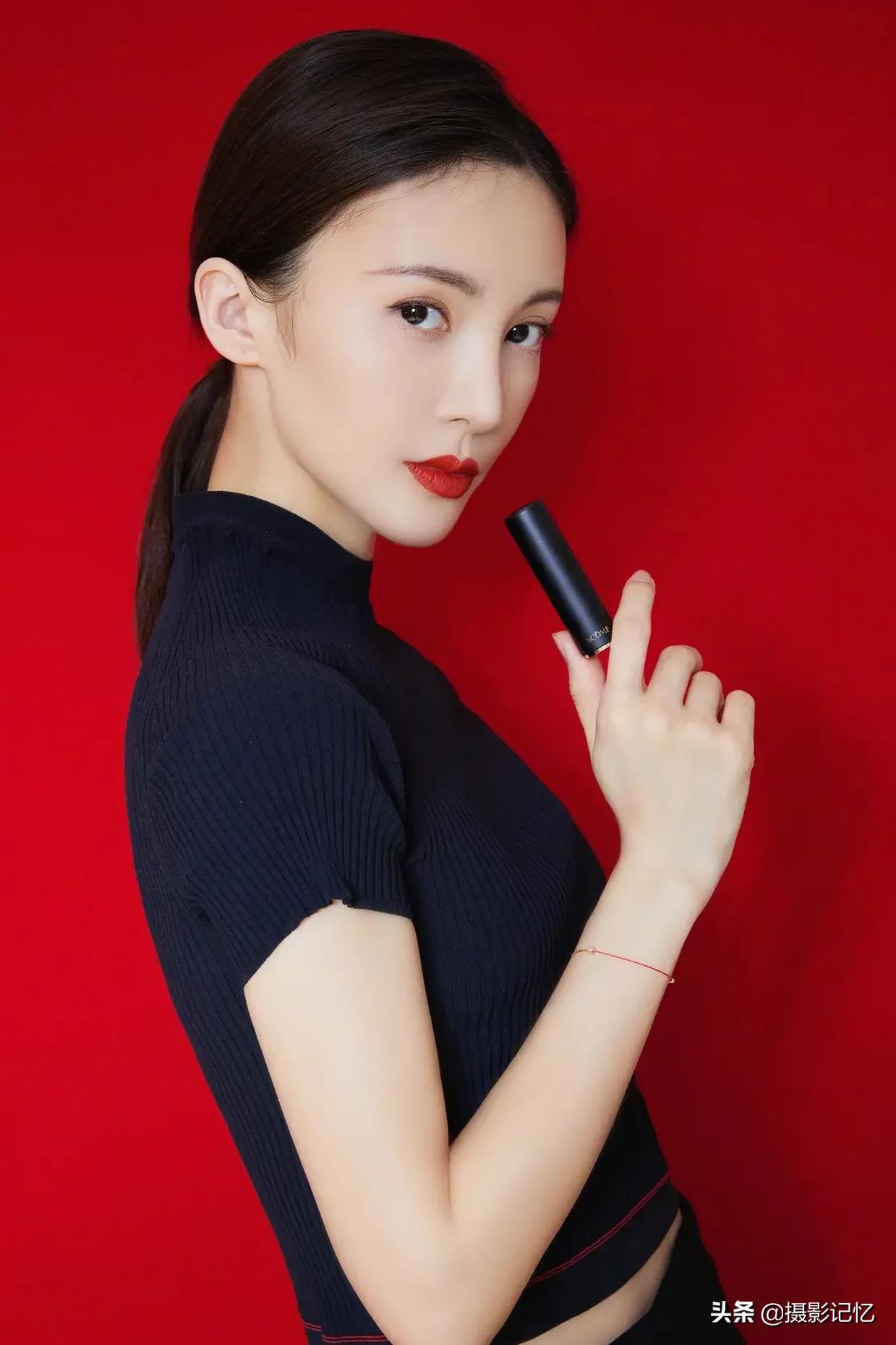 Jin Chen: Red lips and flames, jade skin like snow - iMedia