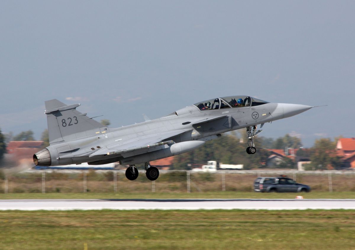 Sweden builds the "Gryphon E" fighter, which is known as the "flanker ...
