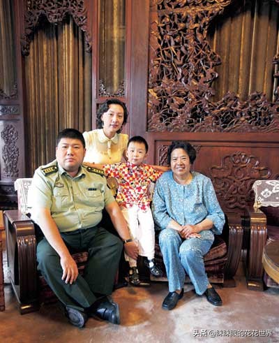 Mao Xinyu generously admits that calligraphy is inferior to his grandpa ...