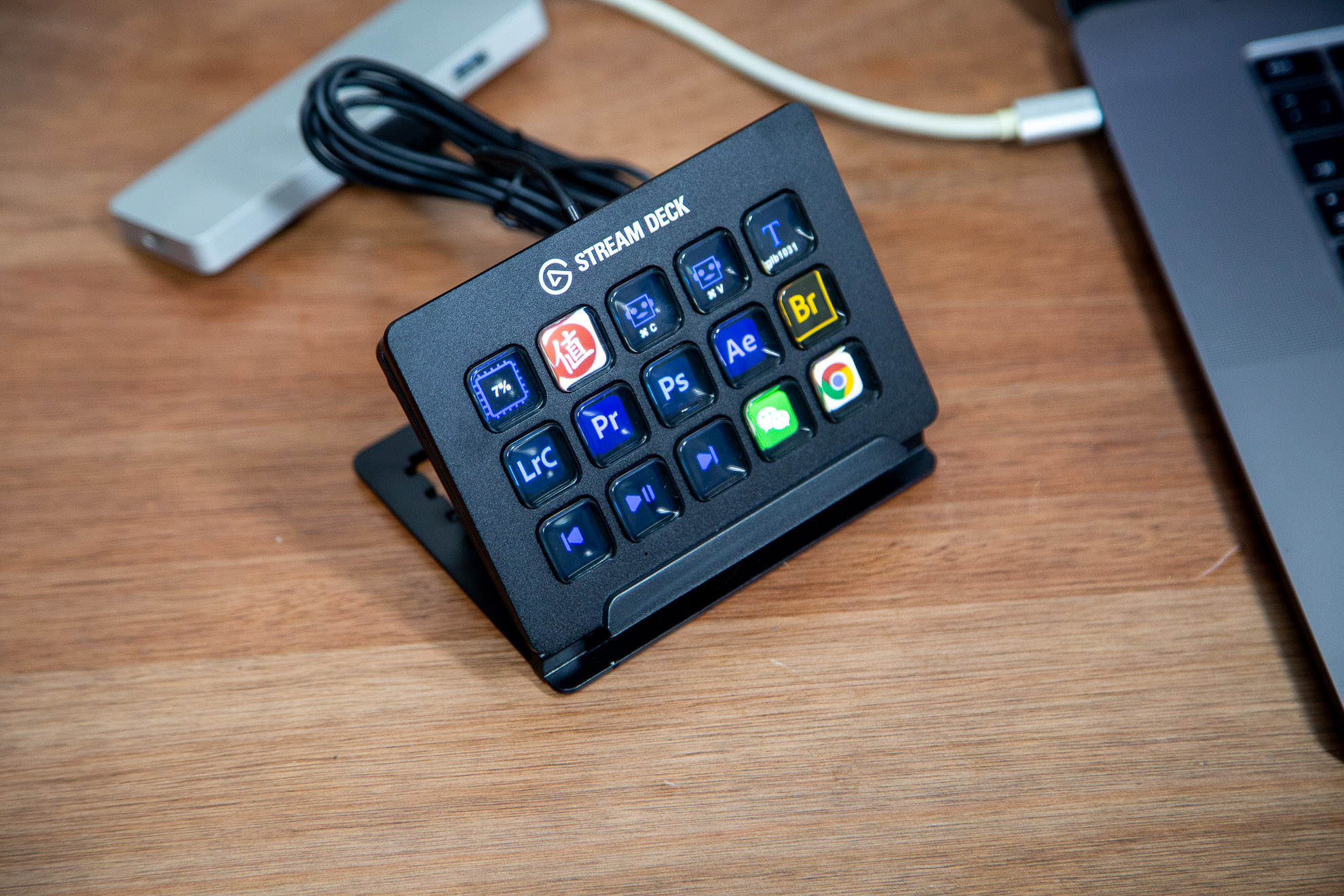 Live broadcast platform & productivity tool?Elgato STREAM DECK use and share - iMedia