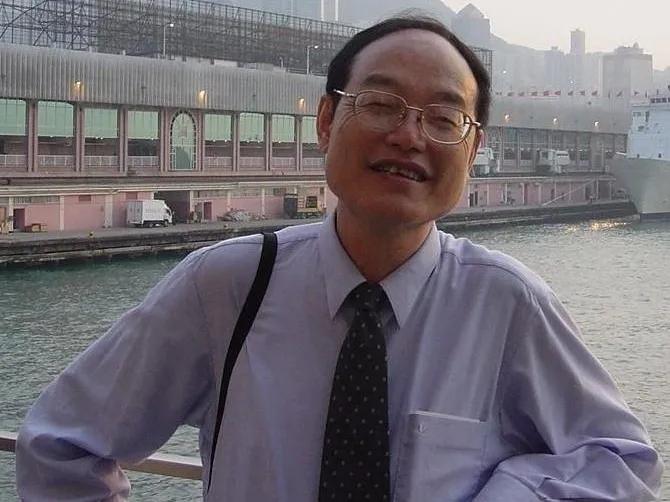 "Gold Medal for the Soul of Chinese Contemporary Poetry" Lu Jin: The ...