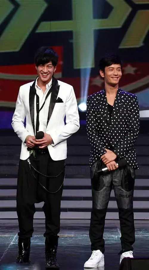 Huang Xiaoming finally stopped hiding and responded positively to his ...