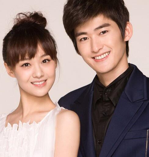 A sweet photo of Zhang Han and ex-girlfriend Zheng Shuang - iMedia