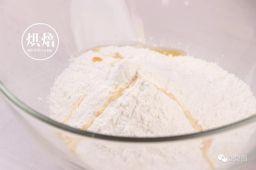 The glutinous rice jam roll is fried in two minutes, and the rice is ...