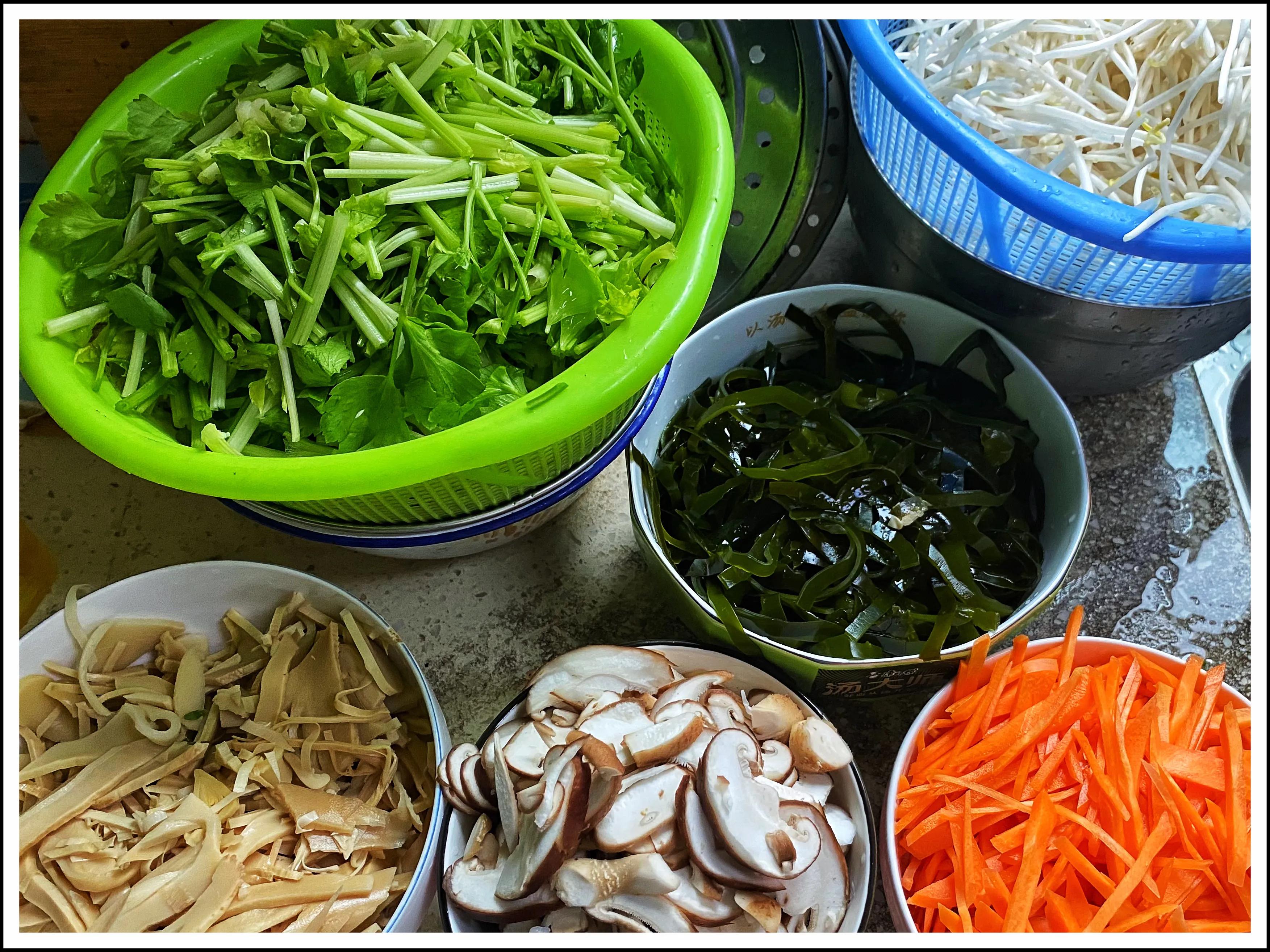 Method for making rooftop gourmet dumpling cones - iMedia