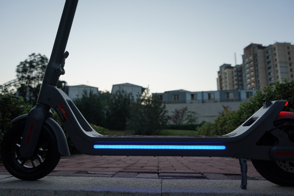 Huawei Smart Selection Leqi Smart Electric Scooter Experience ...