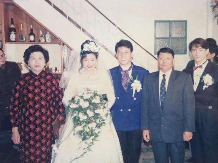 Lin Huiping's low-key love history, fell in love with four men, 59-year ...