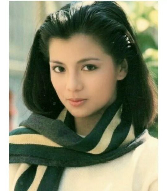 Beautiful Lady Qiao Huang Rong - iMedia