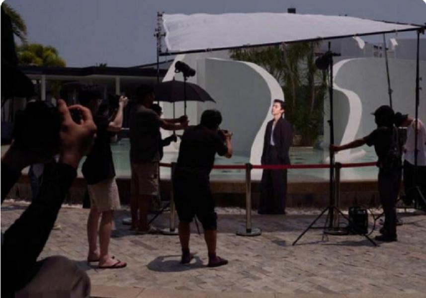 Deng Lun started work in the early morning and was praised for his ...