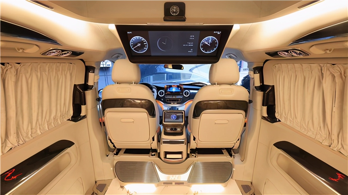 Mercedes-Benz V260L high-top reading version, unparalleled luxury and ...