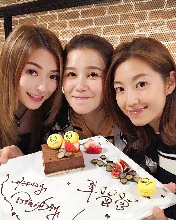 Actor Lian Shiya cuts Vivian Chow's female head to reduce her age ...