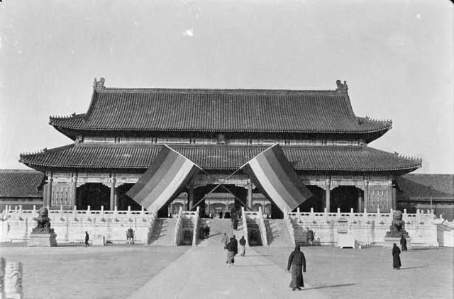 What is the explanation for Beiyang in the "Beiyang Warlord"? - iMedia